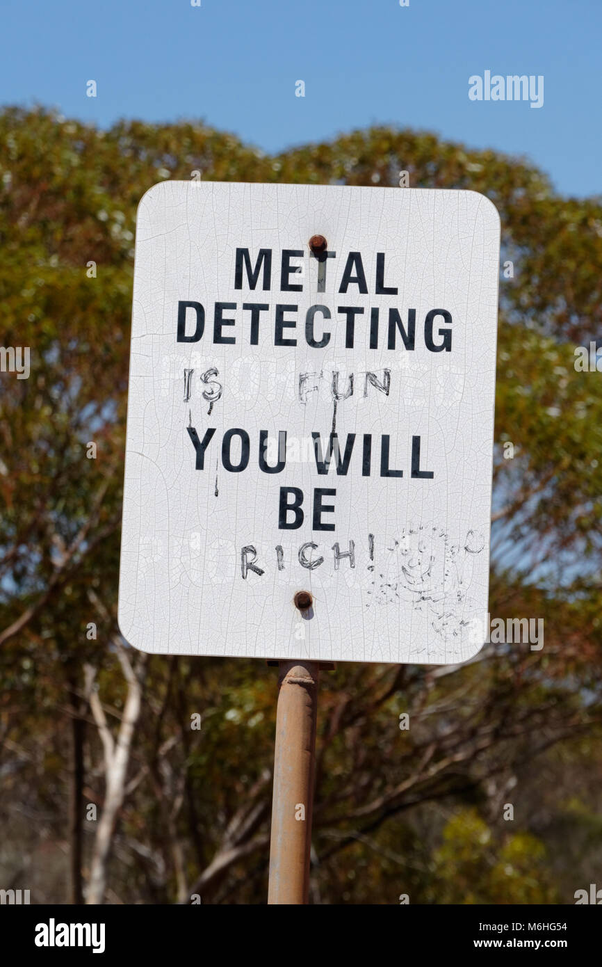 Funny sign for metal detecting, Eastern Goldfields, Western Australia ...