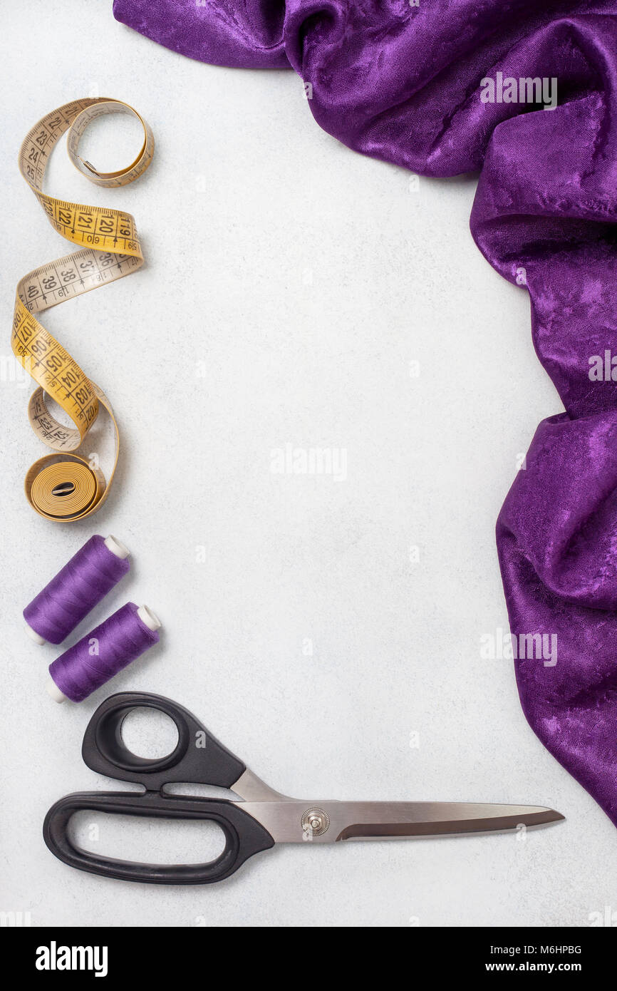 Scissor cloth hi-res stock photography and images - Alamy