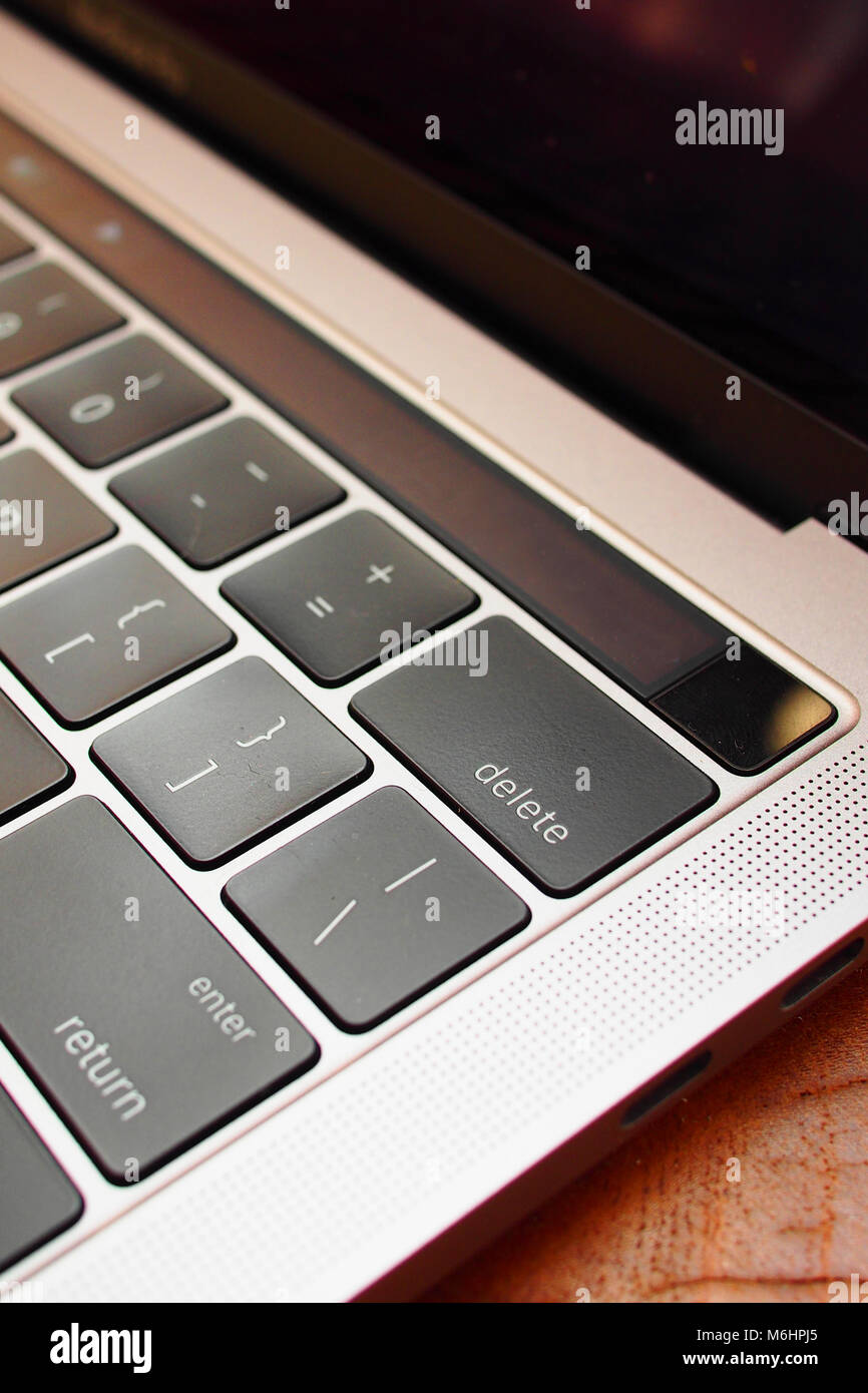 Delete button keyboard hi-res stock photography and images - Alamy