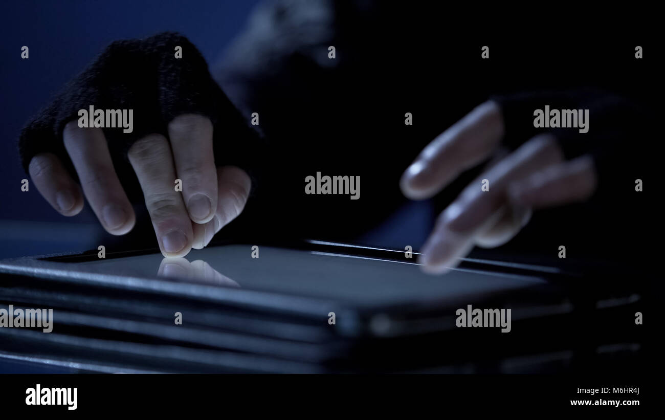 Cybercrime bank hi-res stock photography and images - Alamy