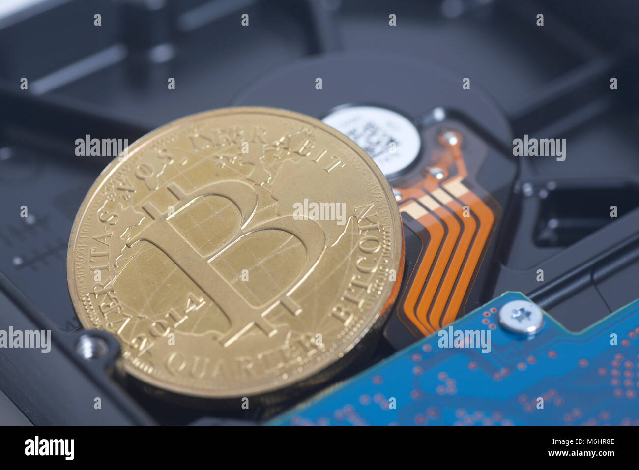 Virtual hard disk hi-res stock photography and images - Alamy