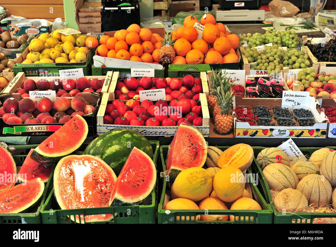 Fruit fruits distributor hi-res stock photography and images - Alamy