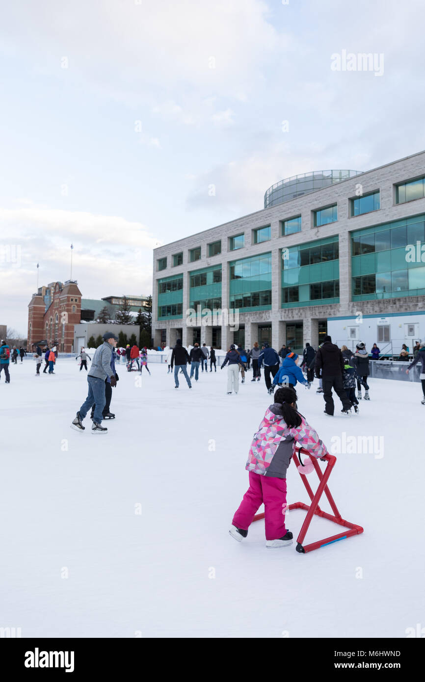 Ontario canada kid hi-res stock photography and images - Alamy