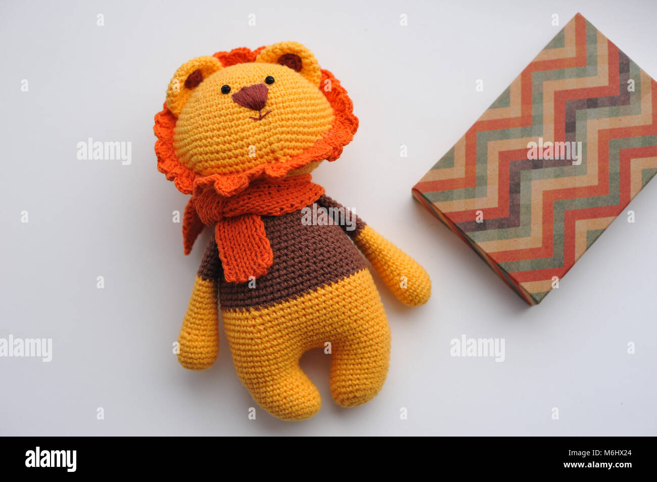 Knitted lion hi-res stock photography and images - Alamy