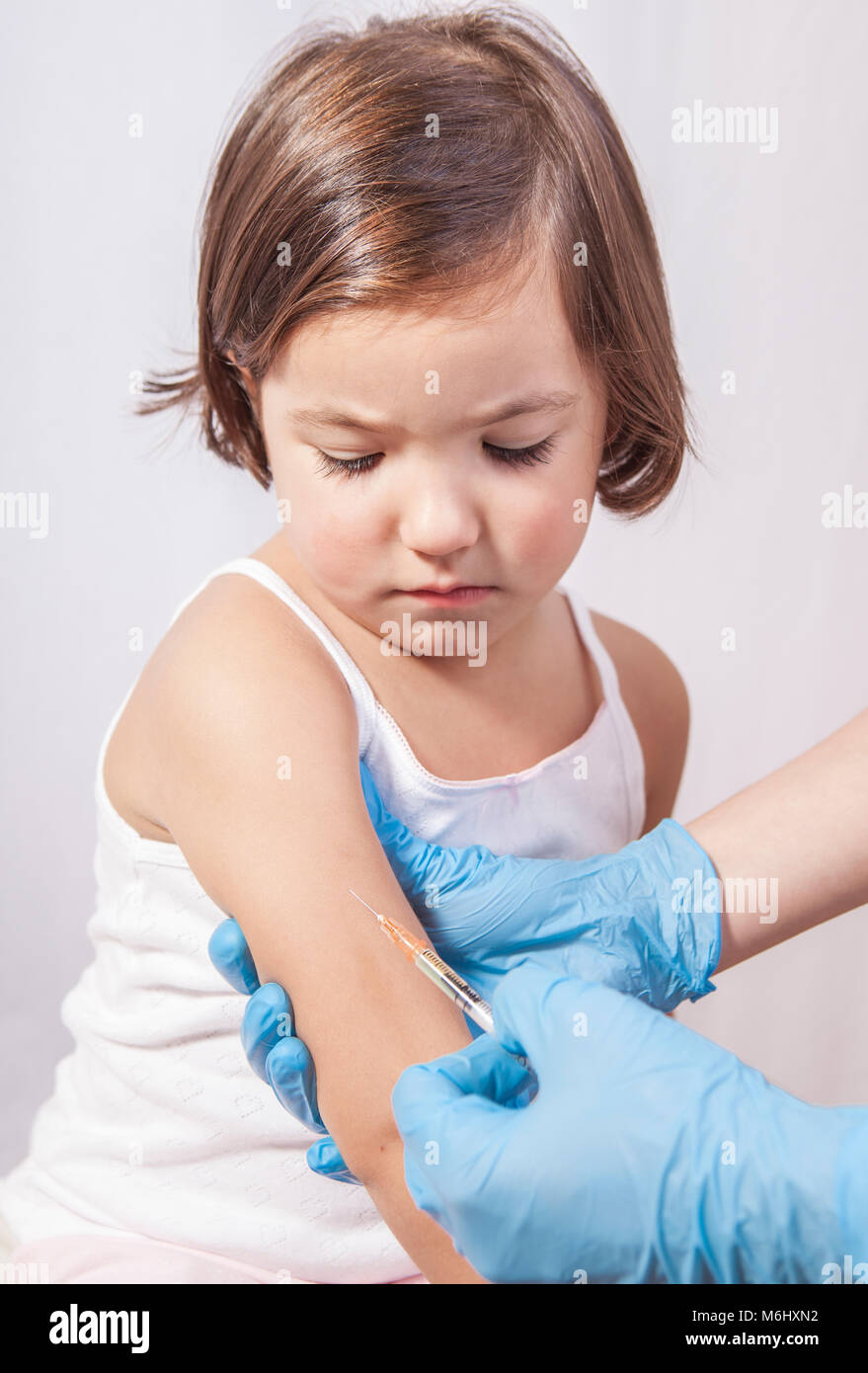 Toddler injection hi-res stock photography and images - Alamy