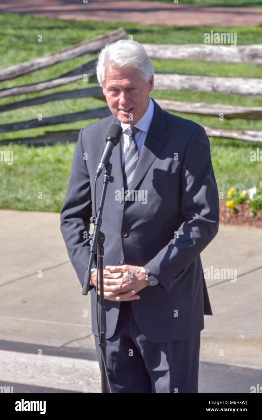 Charlotte, NC. 27 Feb, 2018. Former US President Bill Clinton met with ...