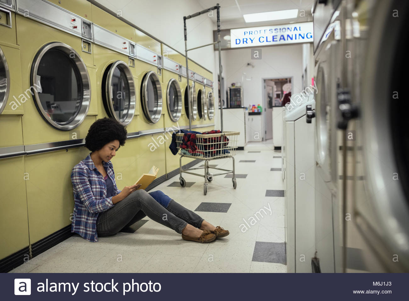 Reading routine hi-res stock photography and images - Alamy