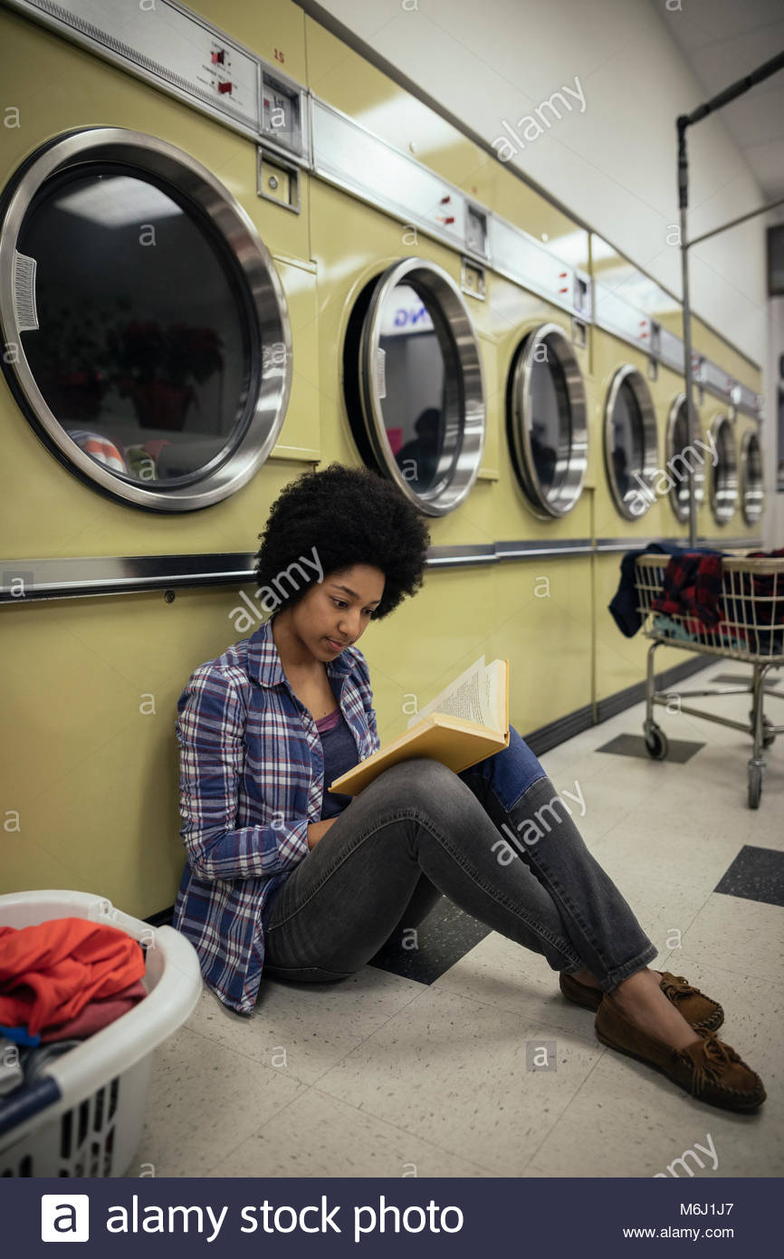 Reading routine hi-res stock photography and images - Alamy