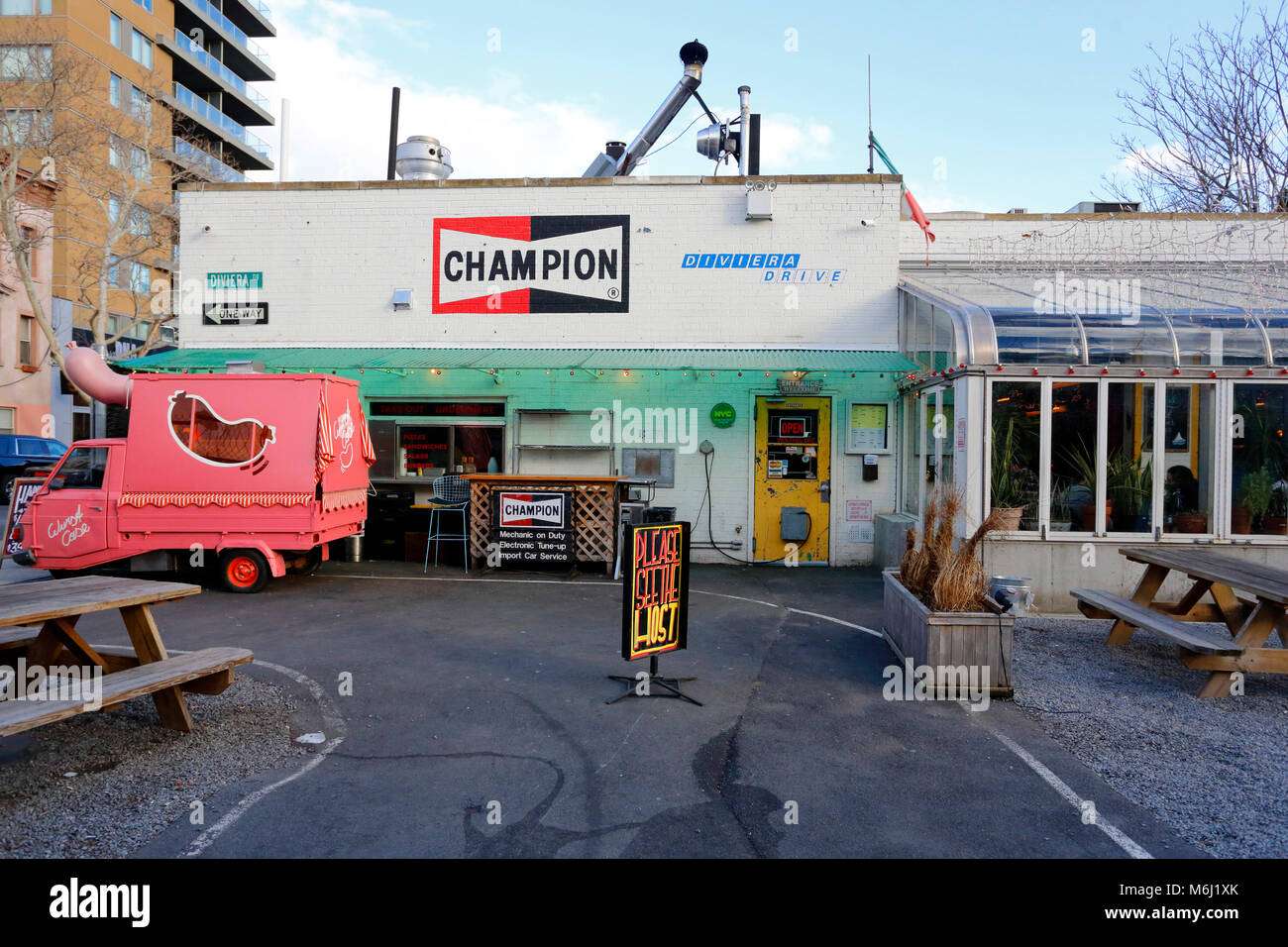 Berry street brooklyn hi-res stock photography and images - Alamy
