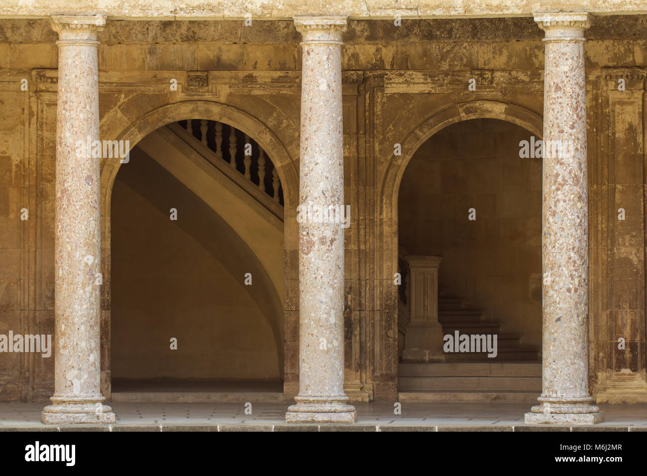 Gate pillars hi-res stock photography and images - Alamy