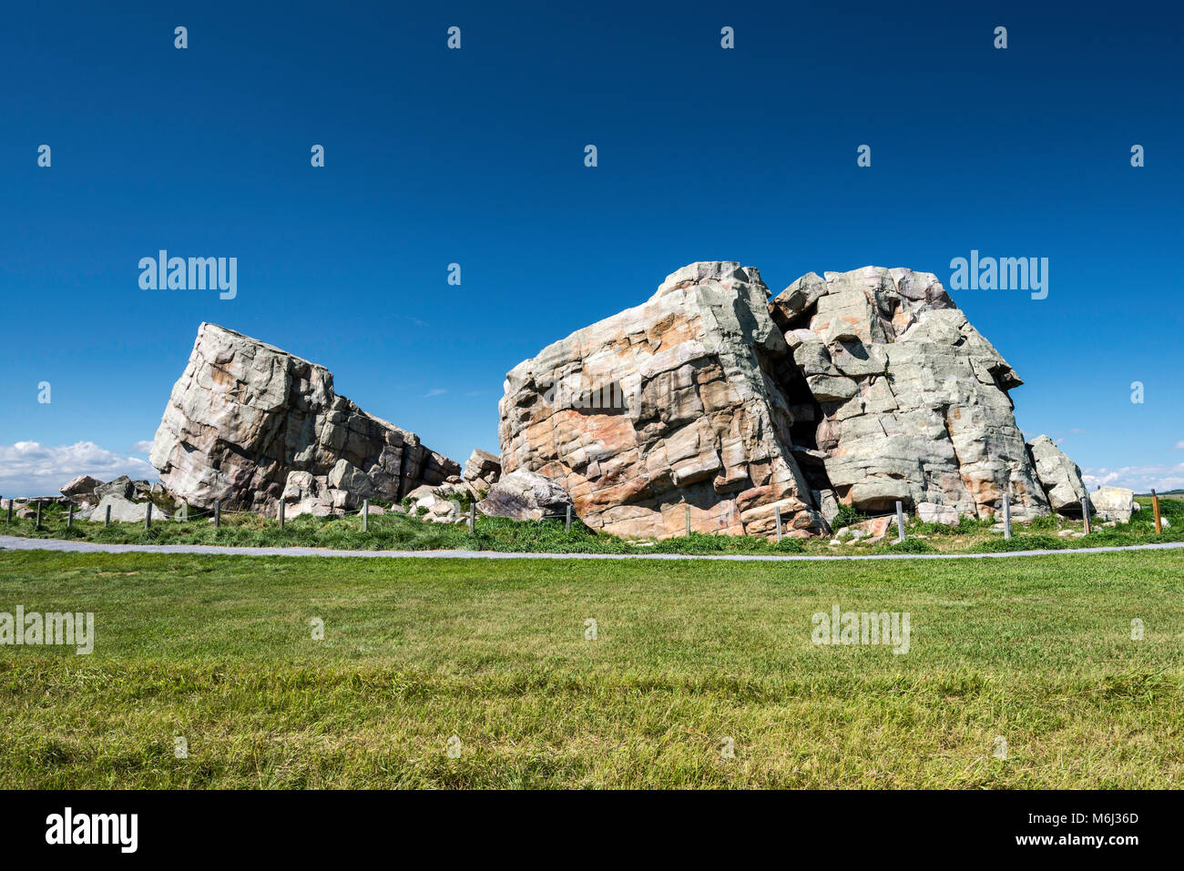 Okotoks Erratic aka The Big Rock, glacial erratic rock near Okotoks ...