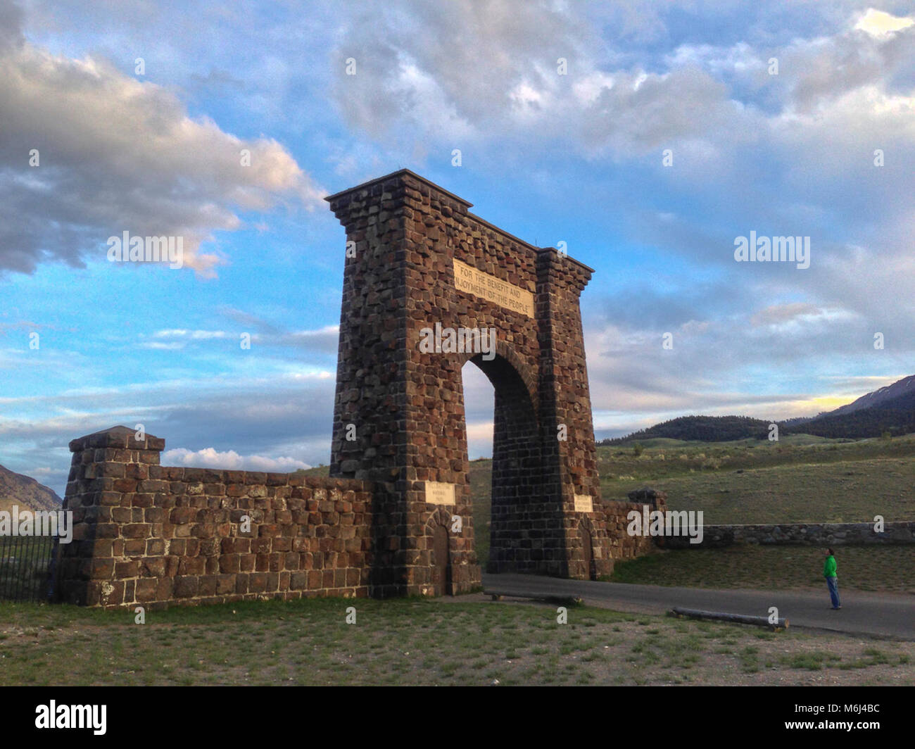 Yellowstone-4. Roosevelt Arch Stock Photo - Alamy