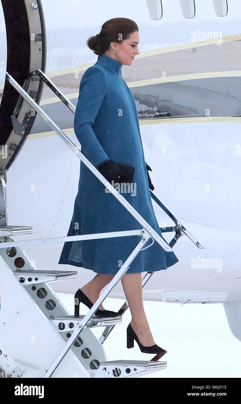 The Duke and Duchess of Cambridge arrive at Oslo Gardermoen airport and ...