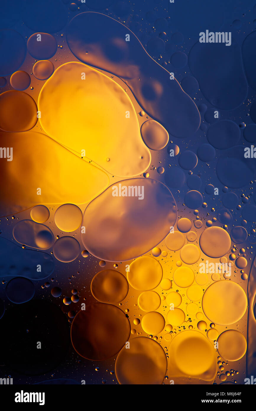 oil drops on a water surface abstract background Stock Photo - Alamy