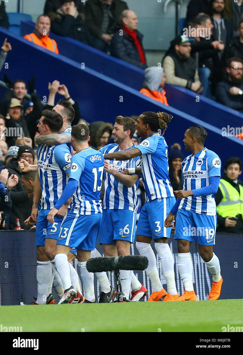 Lewis dunk brighton goal hi-res stock photography and images - Alamy