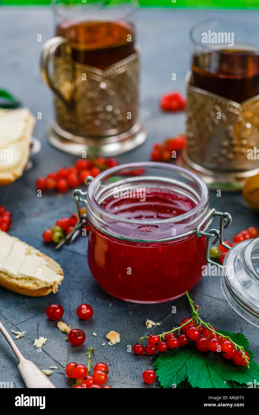 Currants growing pot hi-res stock photography and images - Alamy