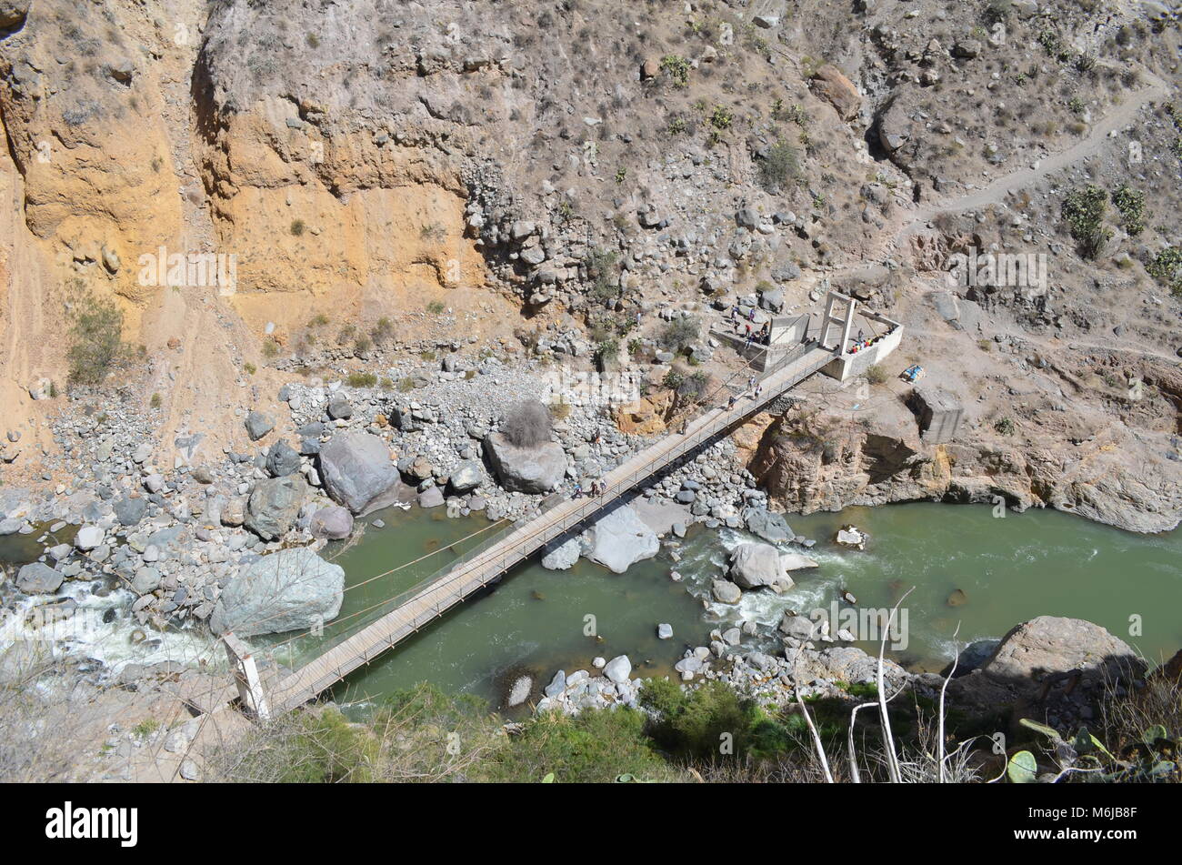 Grass bridge peru hi-res stock photography and images - Alamy
