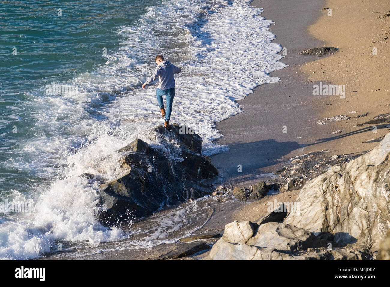 Balancing rocks hi-res stock photography and images - Alamy