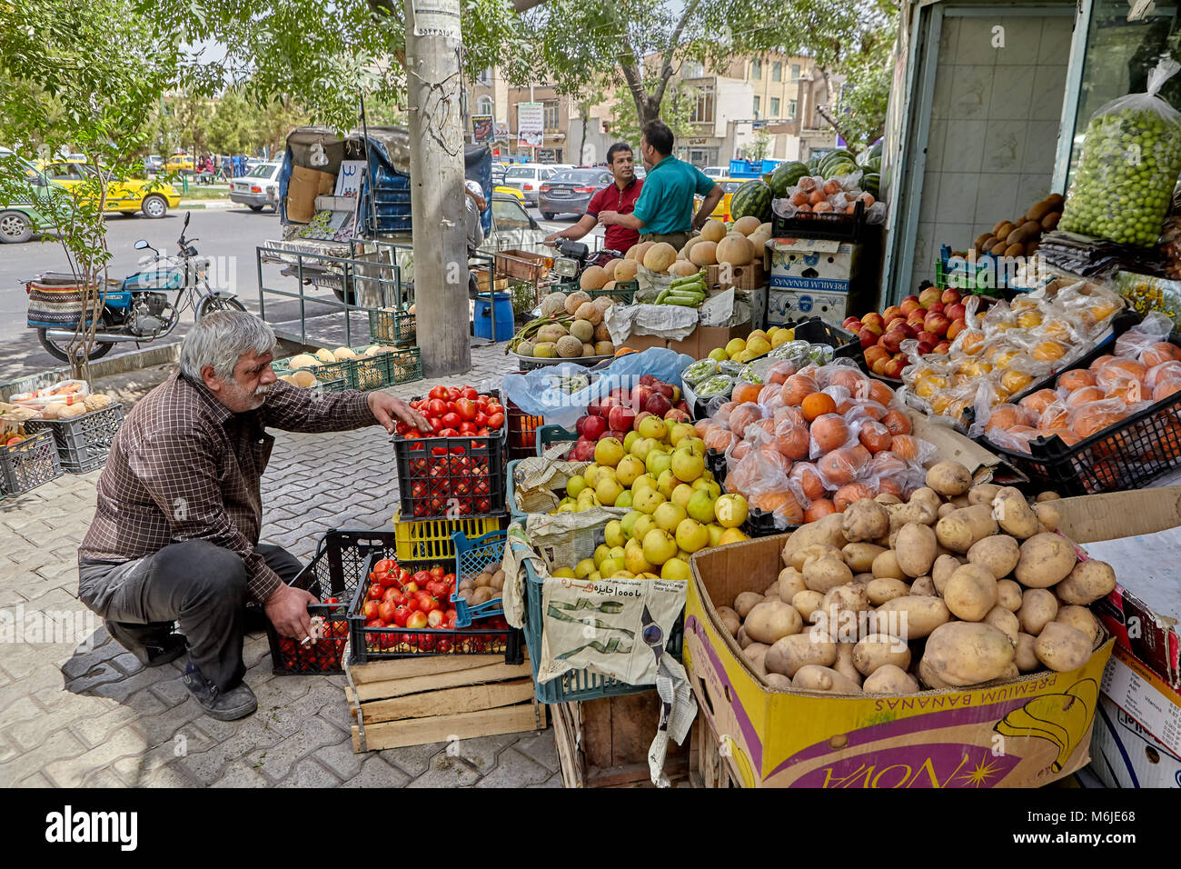 Iran market vegetables hi-res stock photography and images - Alamy