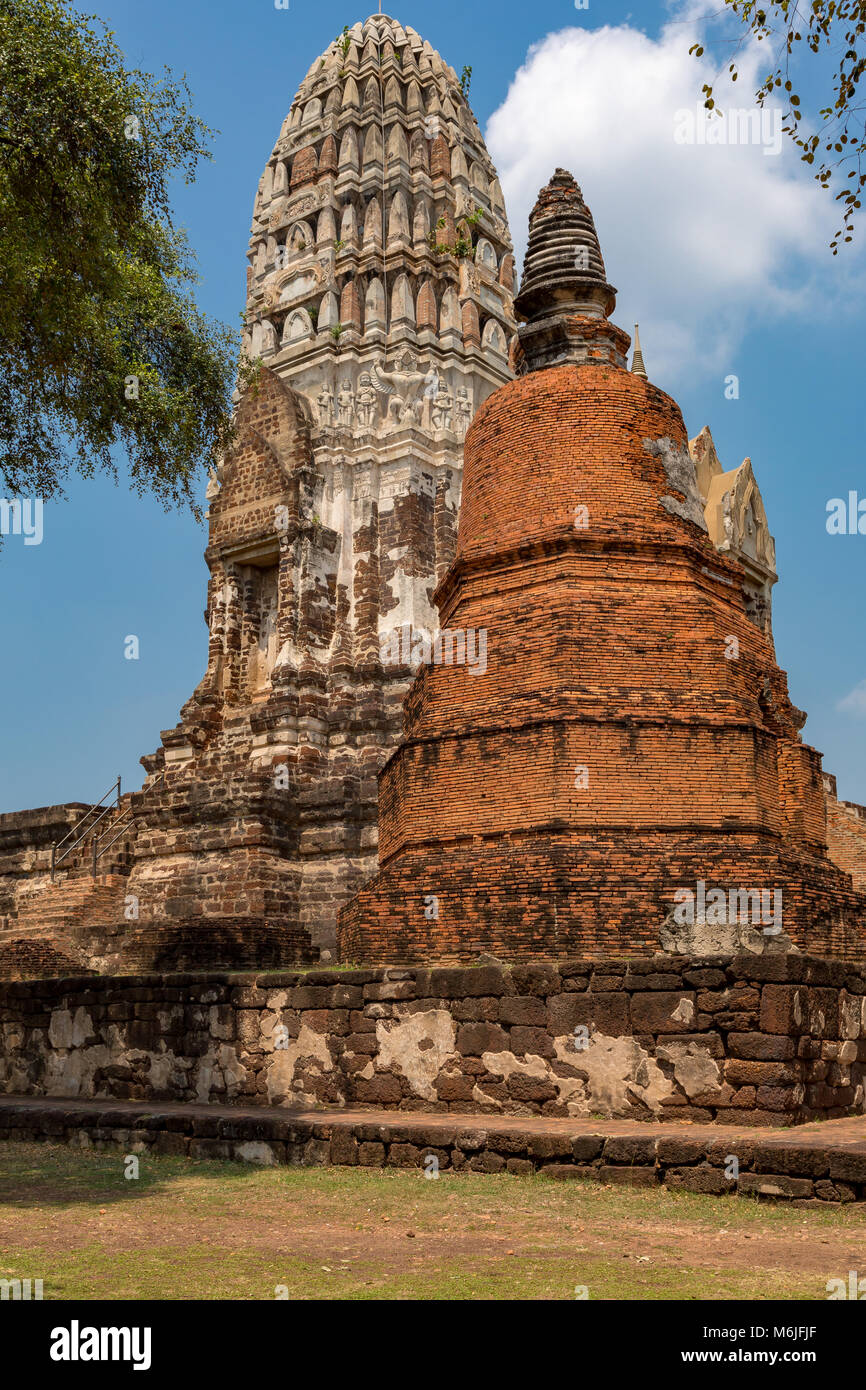 Wat Ratcha Burana Ayutthaya Thailand 01 March, 2018 The ruins of Wat ...