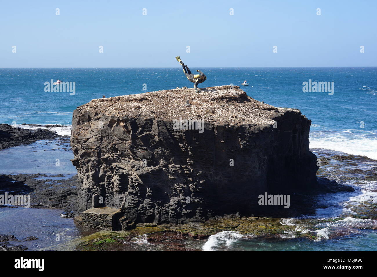 Scuba diver frogman hi-res stock photography and images - Alamy
