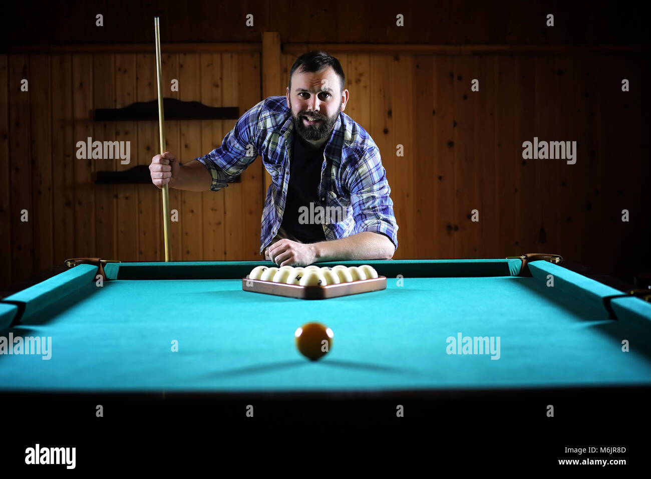 Big billiards pool table hi-res stock photography and images - Alamy