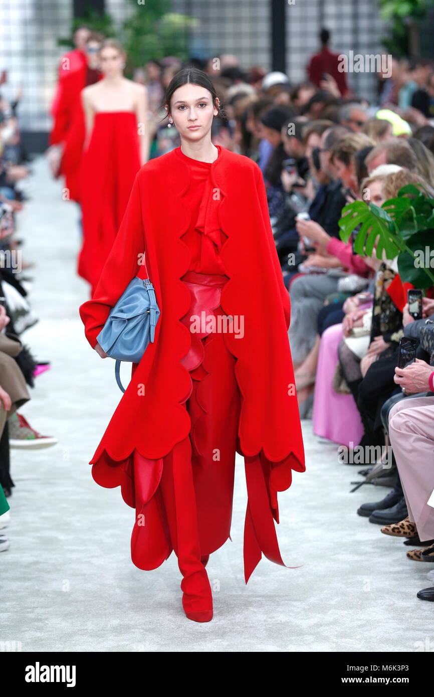 Paris, France. 4th Mar, 2018. Models present creations of Valentino ...