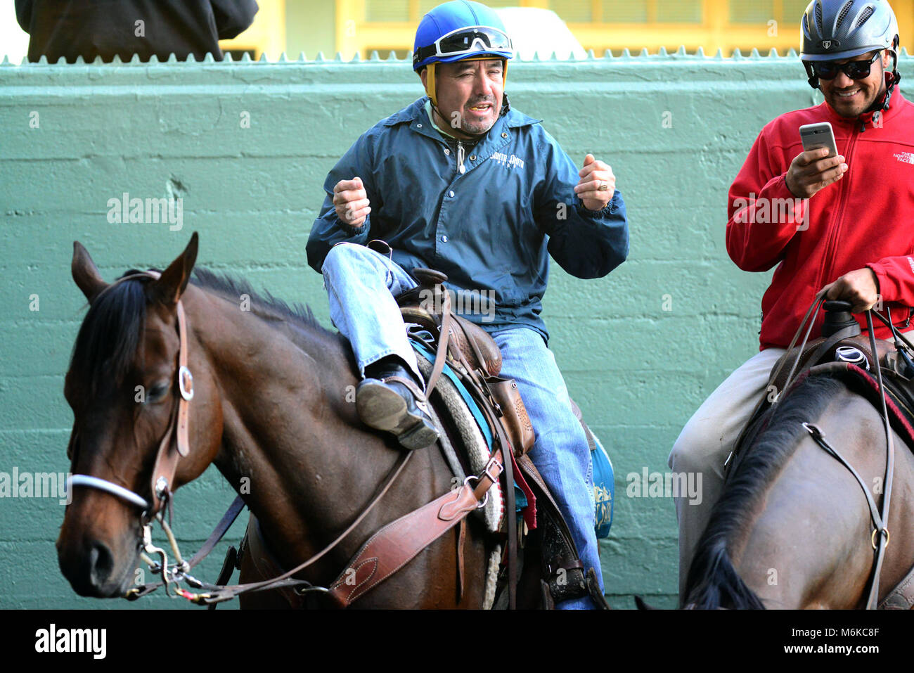 Arcadia, ca, USA. 5th Mar, 2018. Track crew relax between races at ...