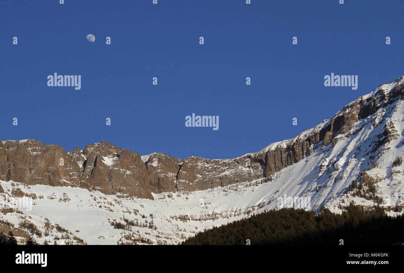 Moon rise. Moon rise over ridge south of Abiathar Peak Stock Photo - Alamy