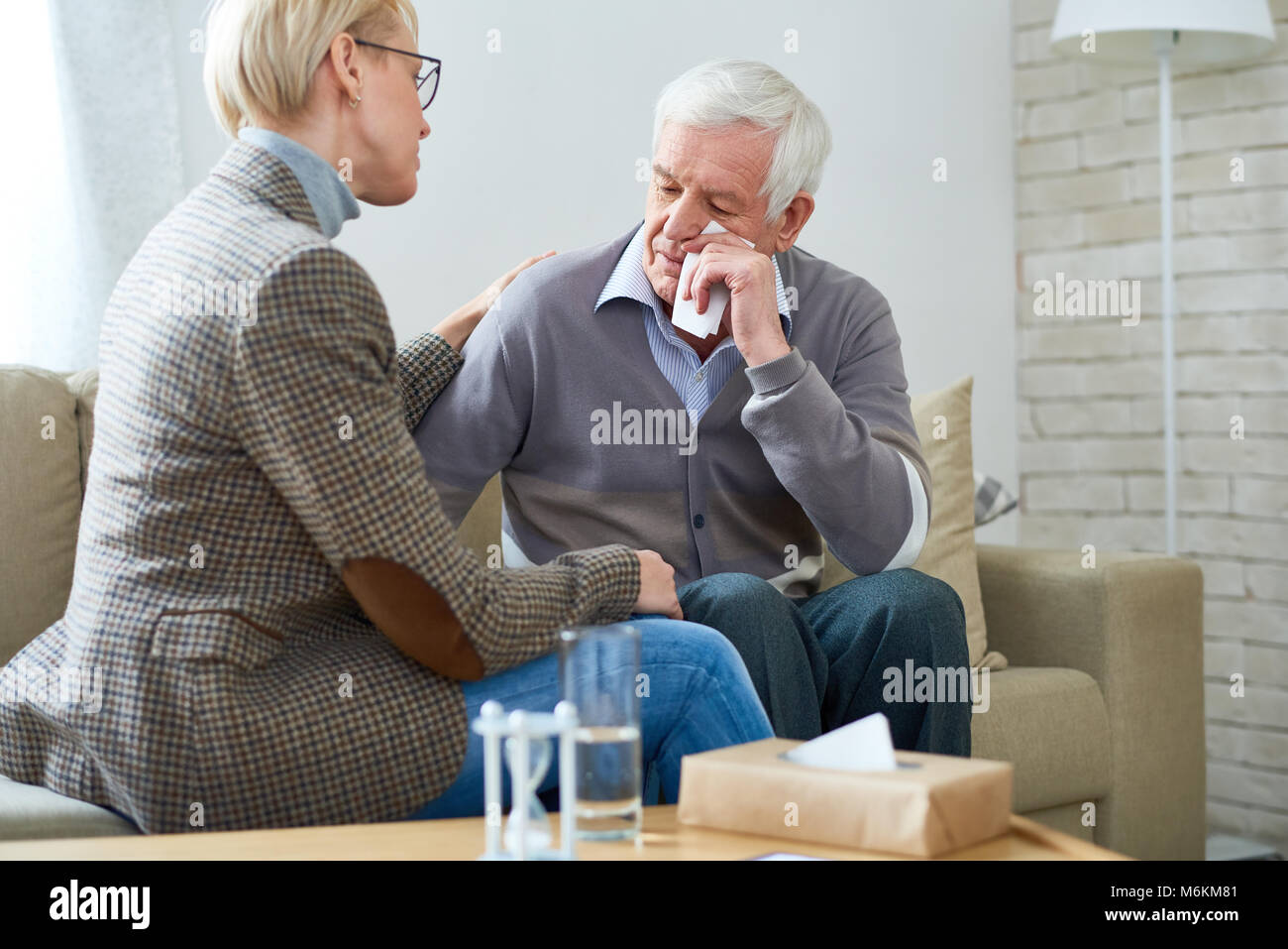 Senior man crying hi-res stock photography and images - Alamy