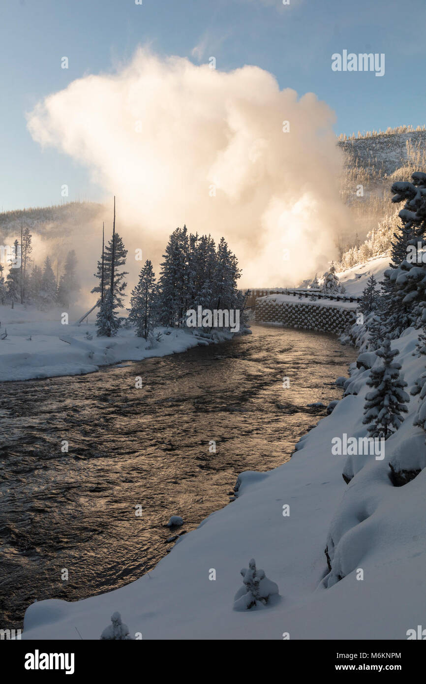 Beryl spring yellowstone hi-res stock photography and images - Alamy