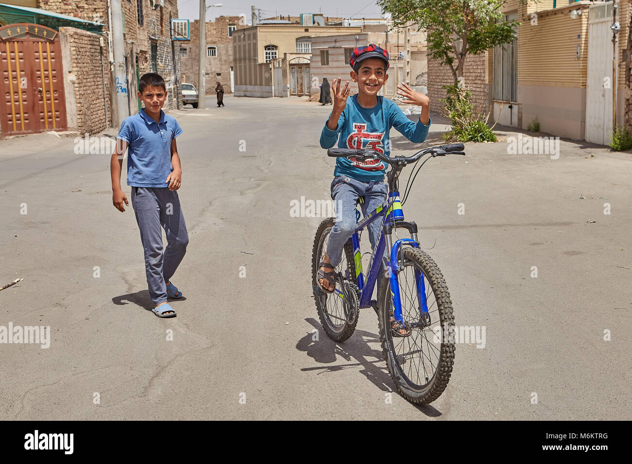 Middle school age hi-res stock photography and images - Alamy