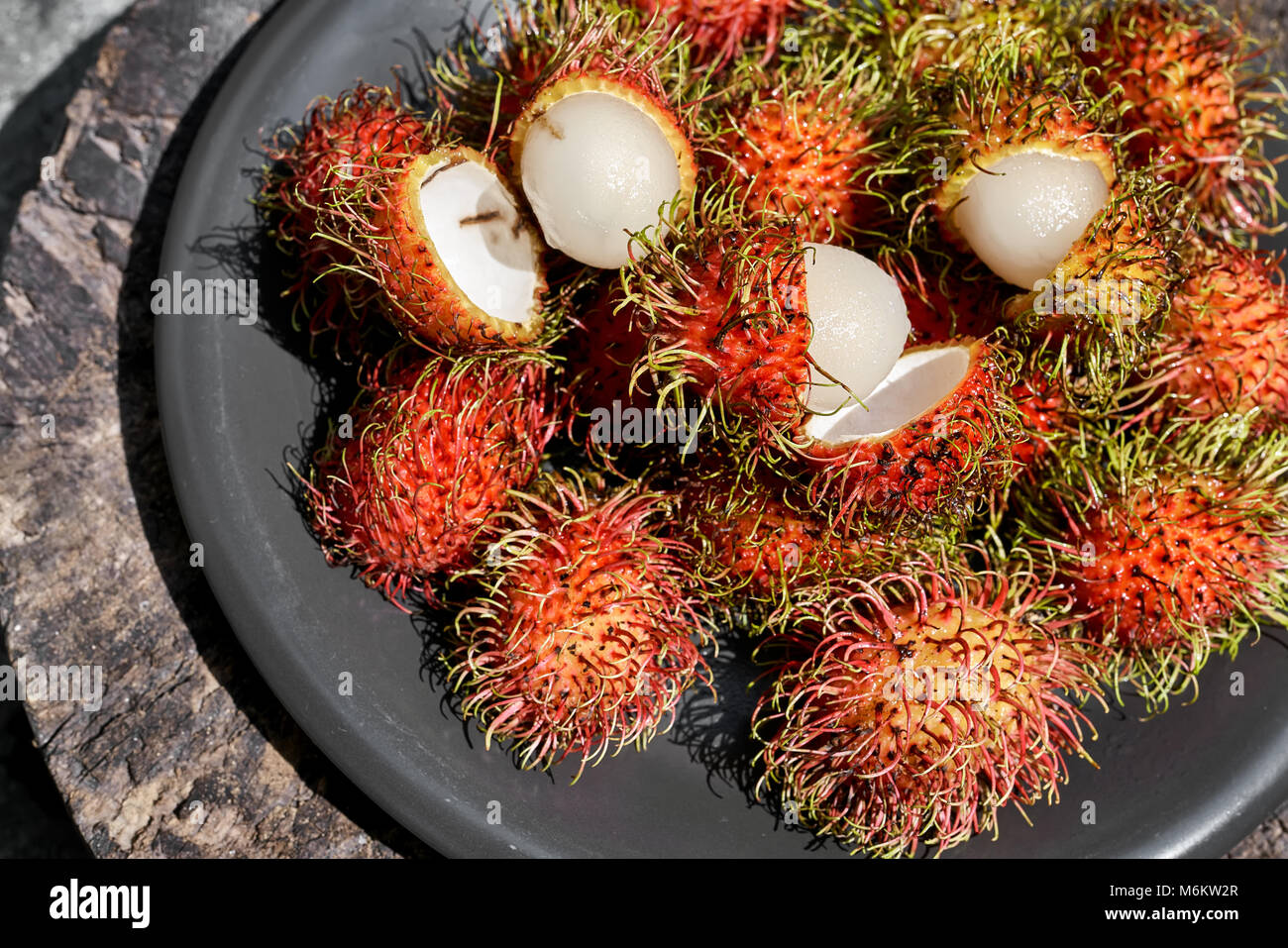 Fruit stand tropical colorful hi-res stock photography and images - Alamy