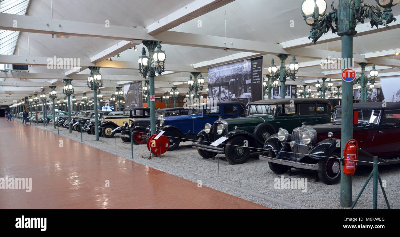 Cars from the twenties and thirties are exhibited at the car collection ...