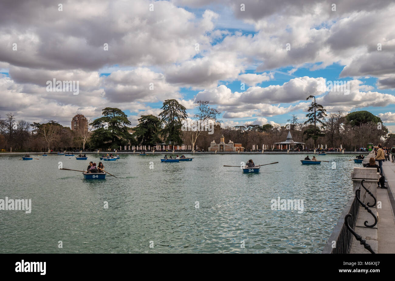 Wonderful lake in Retiro Park Madrid with its paddle boats - MADRID ...