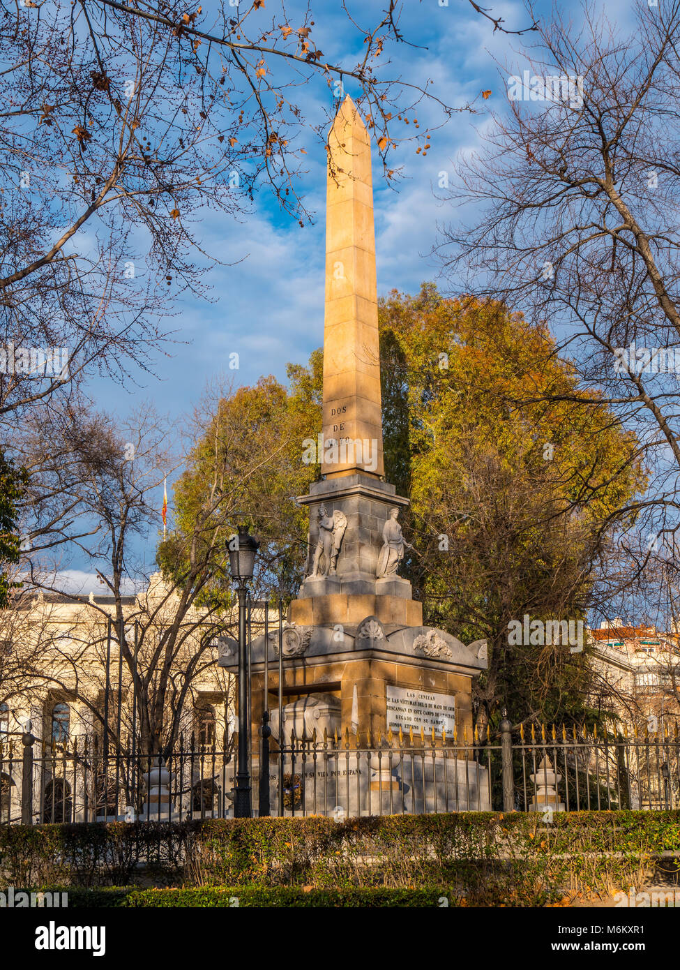 Famous Dos de Mayo Monument and memorial in the city of Madrid - MADRID ...