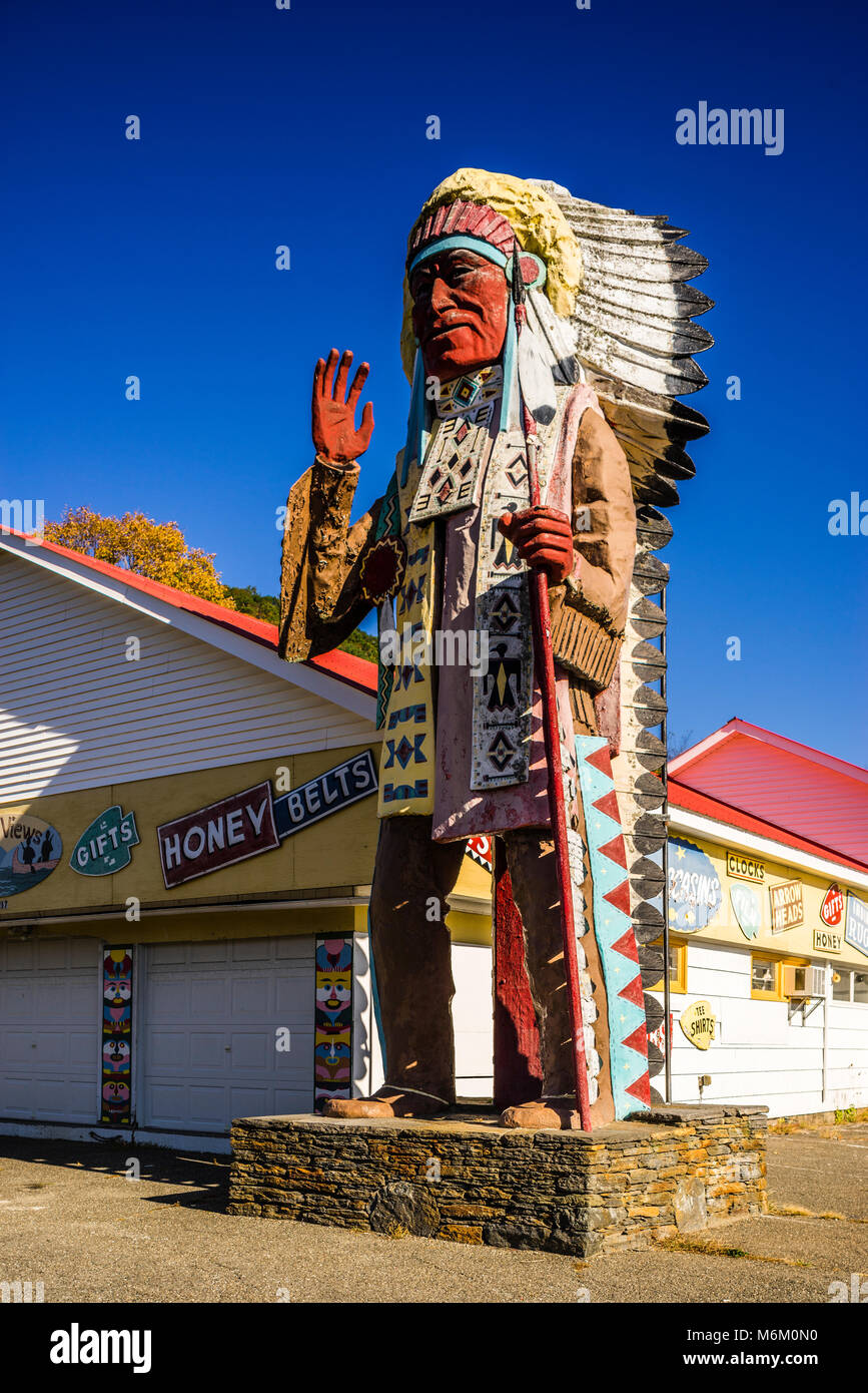 Native Views Gift Shop Mohawk Trail, Shelburne Falls, Massachusetts ...