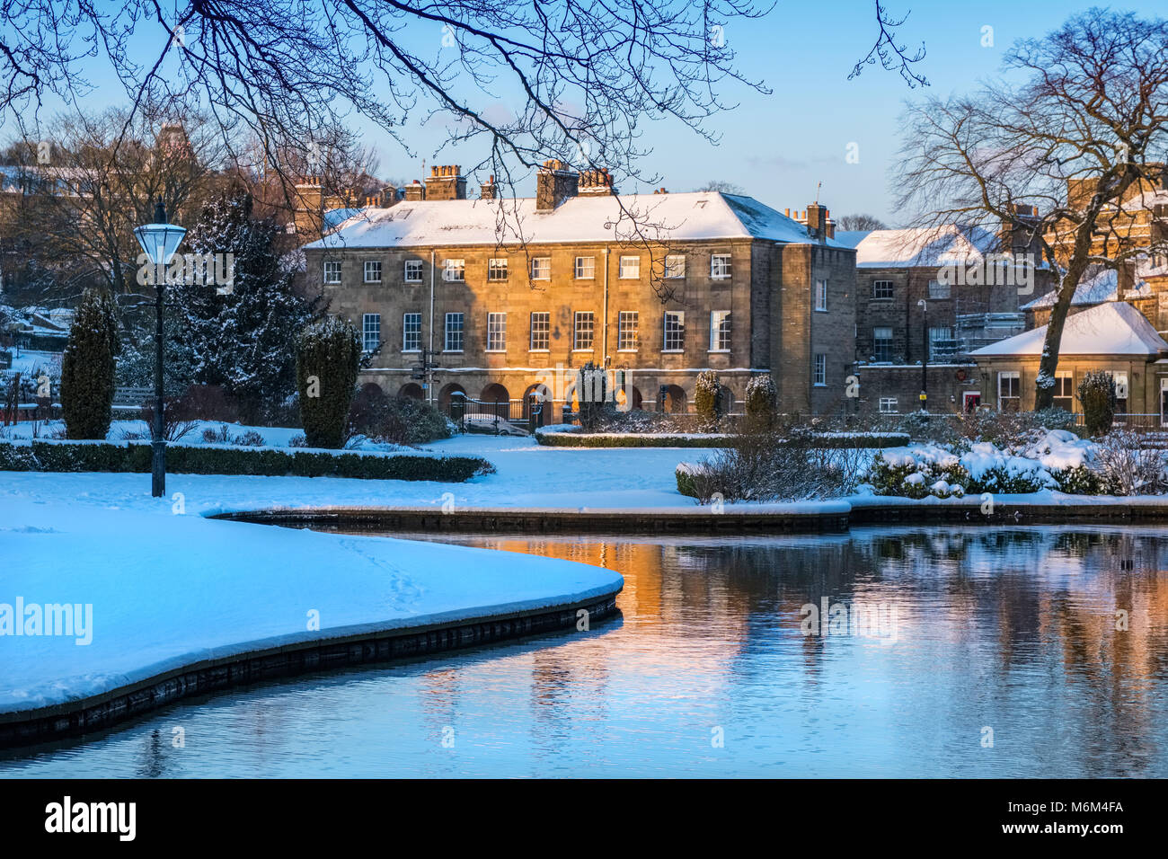 Buxton snow hi-res stock photography and images - Alamy
