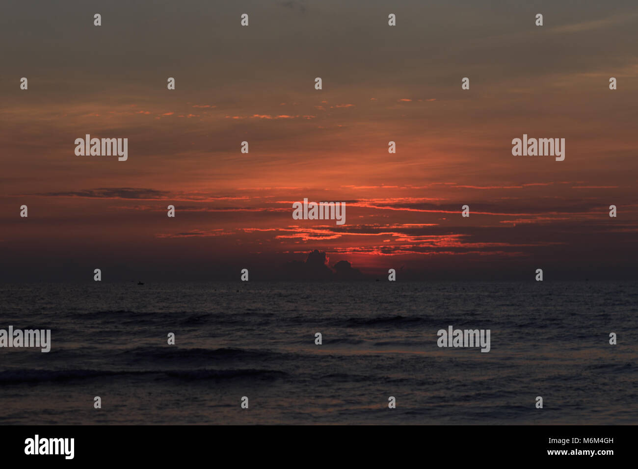 Sunrise_sky hi-res stock photography and images - Alamy