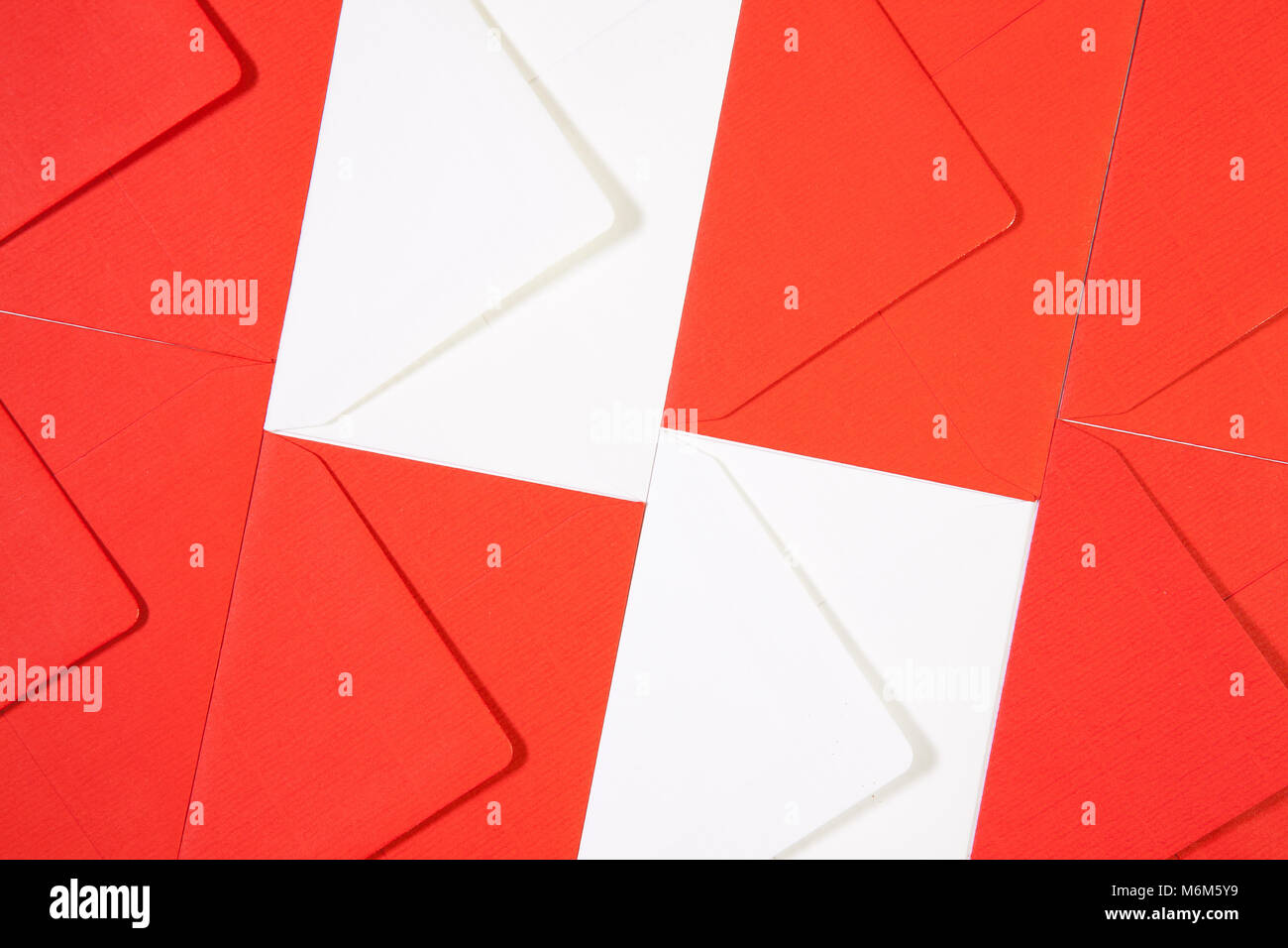 Red paper envelopes hi-res stock photography and images - Alamy