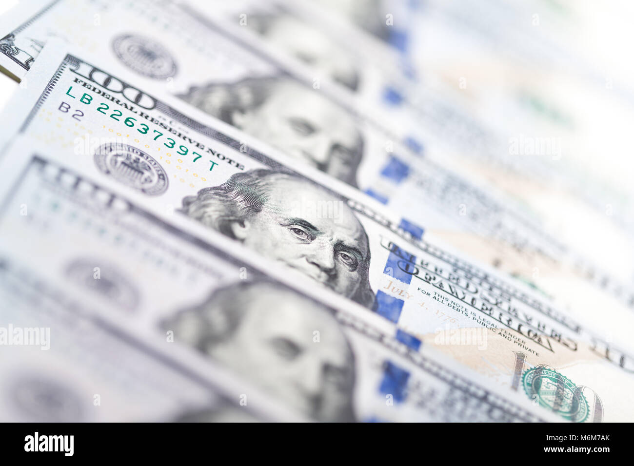 Closeup shot 100 sign hi-res stock photography and images - Alamy