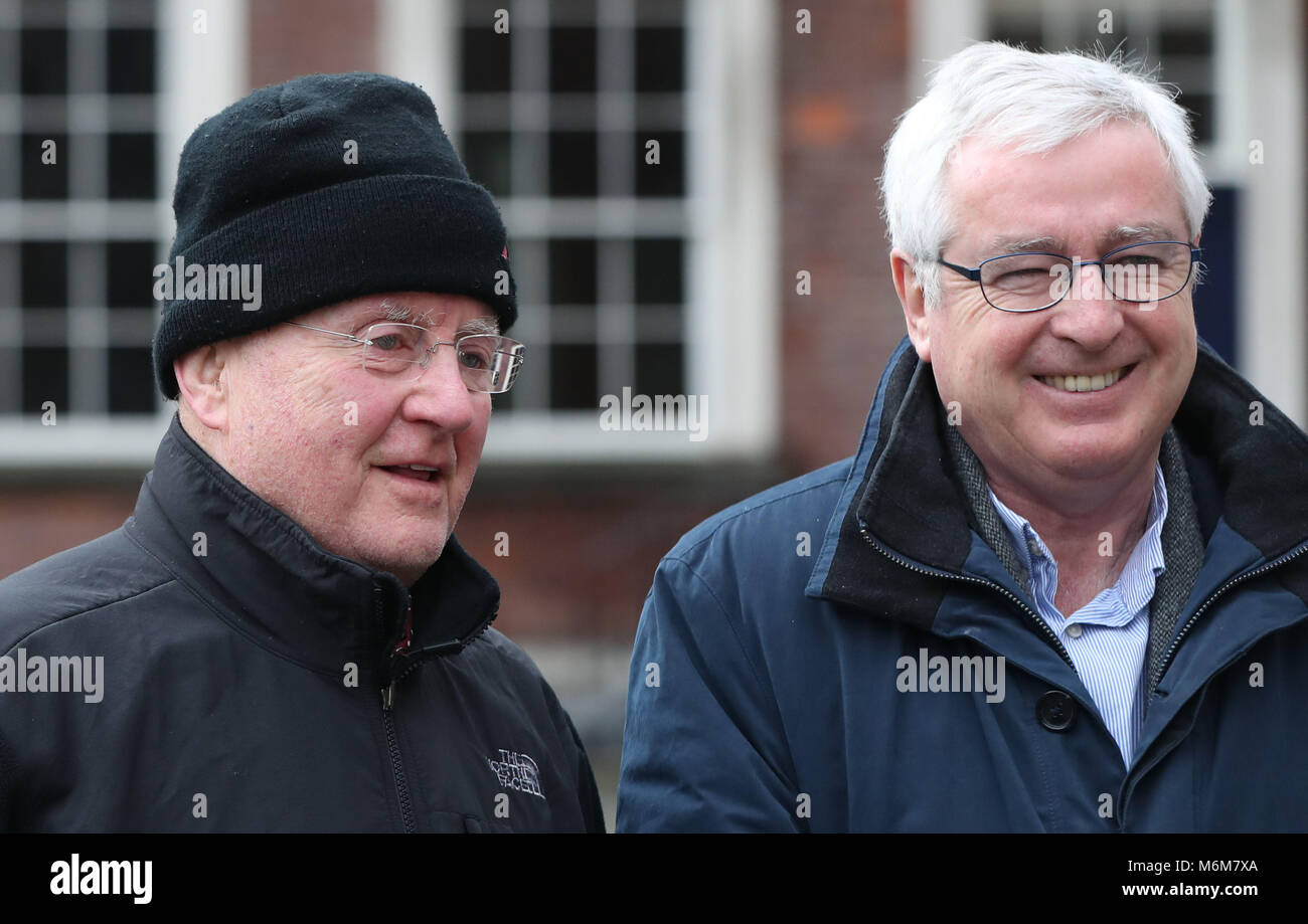 Folk singer christy moore hi-res stock photography and images - Alamy