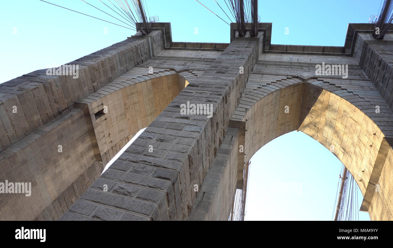 Supporting tower brooklyn bridge hi-res stock photography and images ...