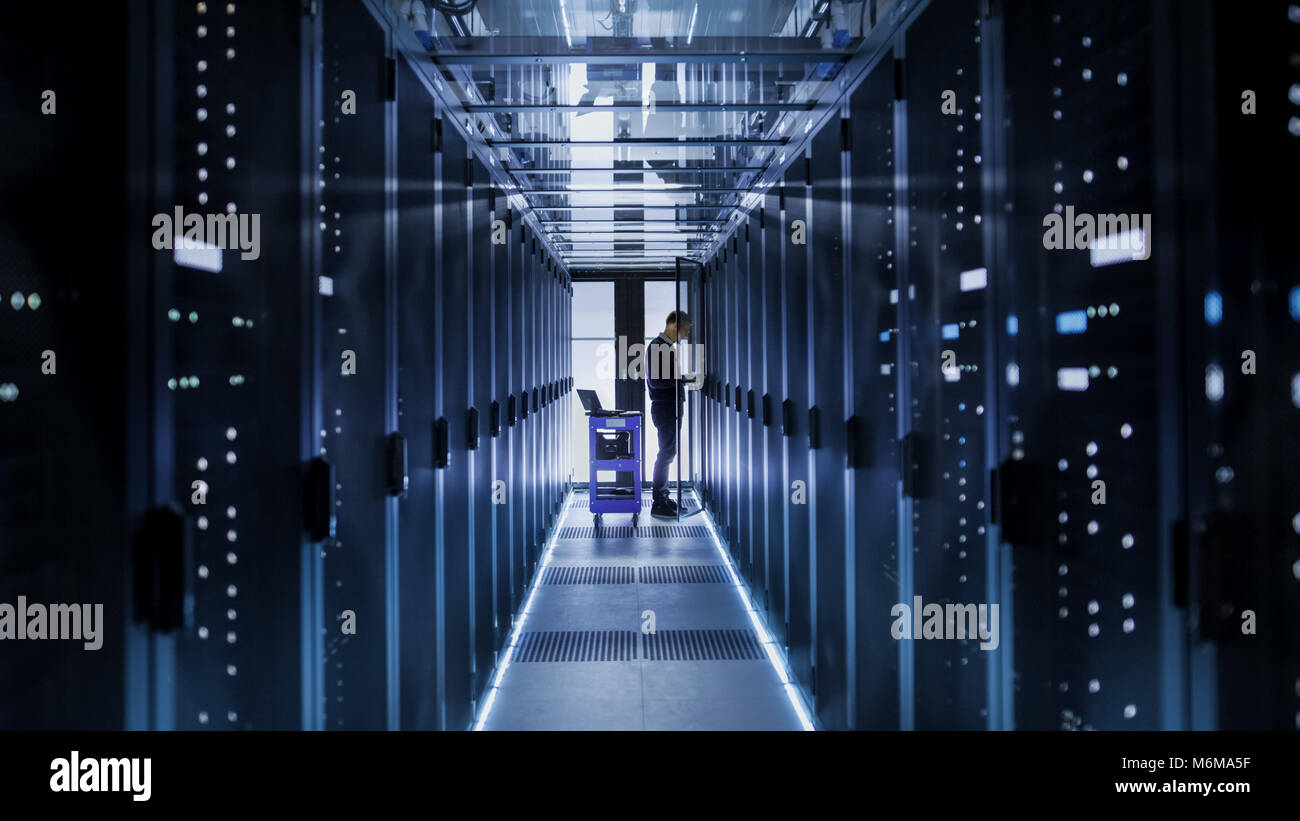 Crash cart hi-res stock photography and images - Alamy