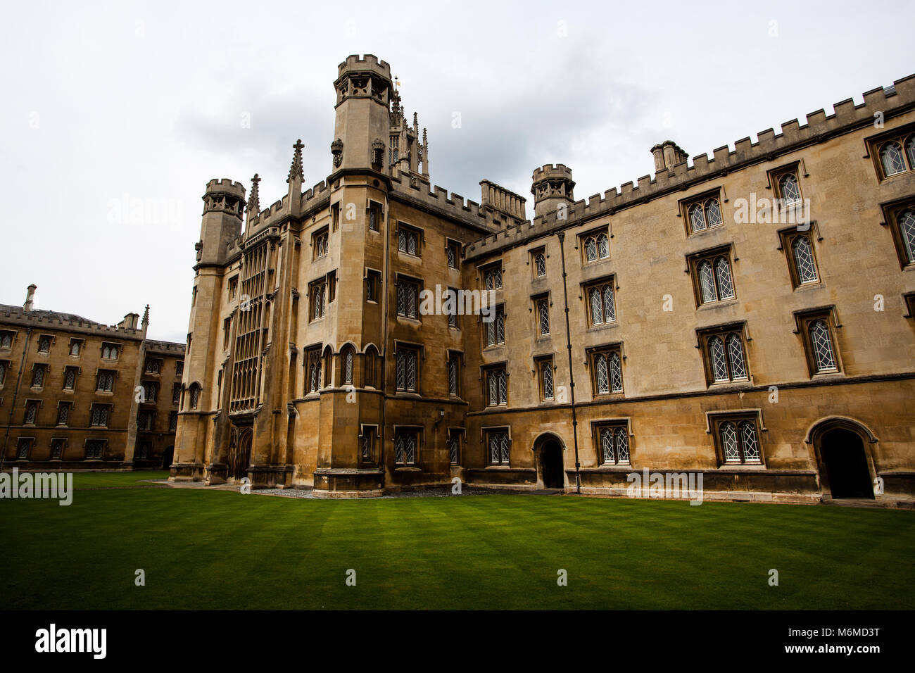 Trinity college quad cambridge hi-res stock photography and images - Alamy