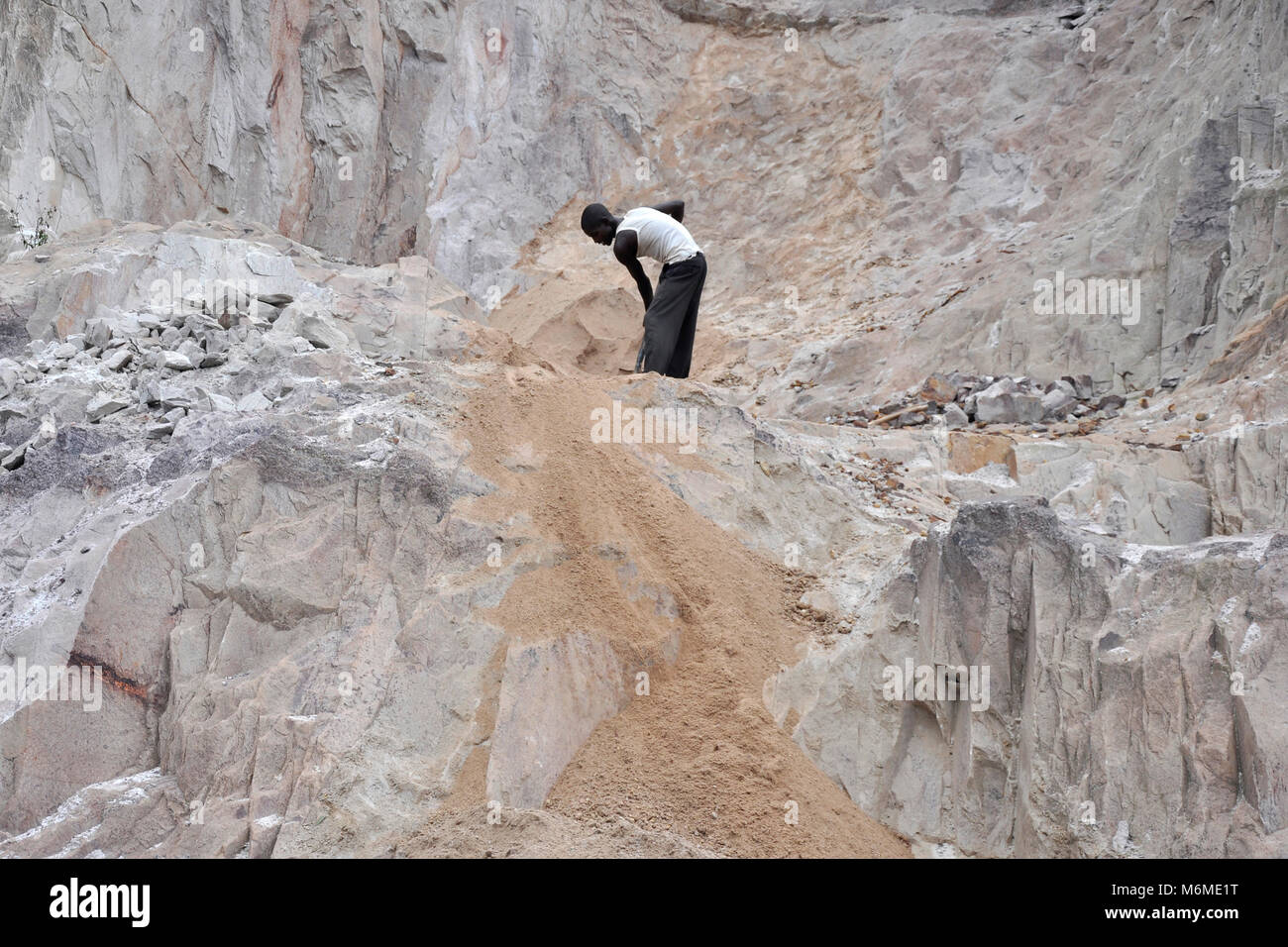 Quarry workers hi-res stock photography and images - Alamy