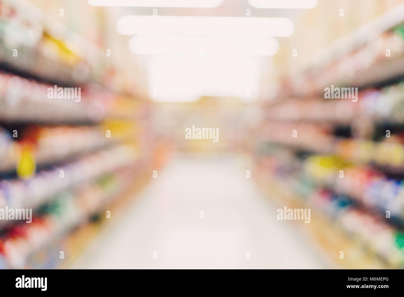 Shopping mall blur background hi-res stock photography and images - Alamy