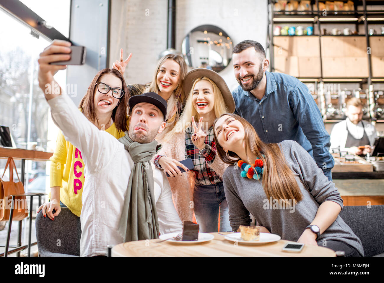 College friends cafe hi-res stock photography and images - Alamy