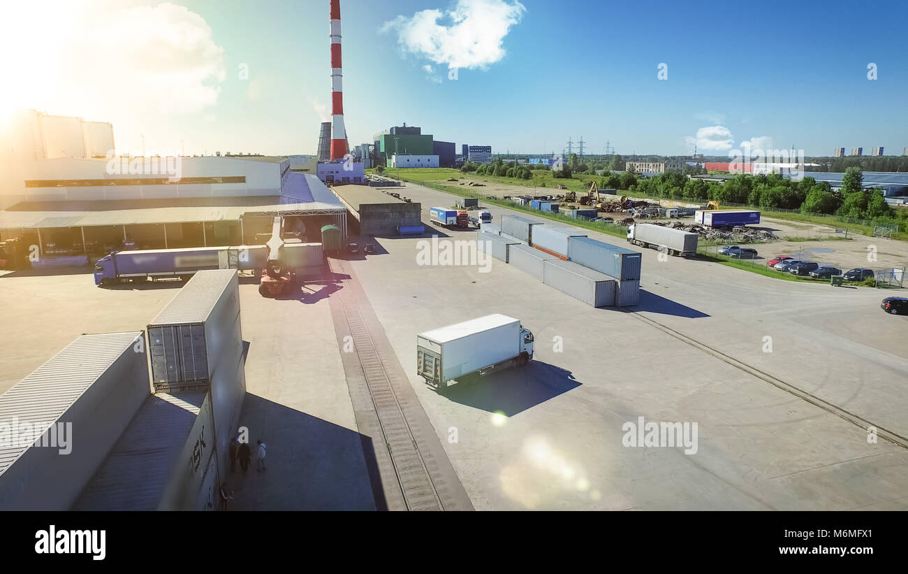 Logistics center hi-res stock photography and images - Alamy