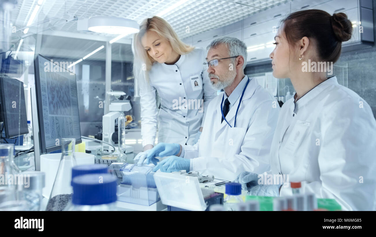 Scientist analysing data computer hi-res stock photography and images ...